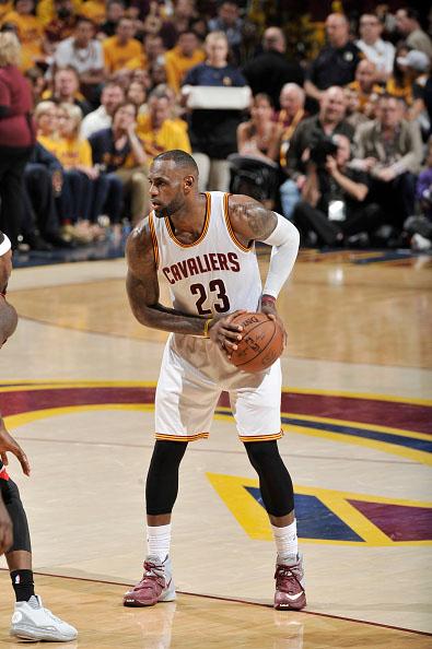 LeBron James Akui 'Benci' dengan Kobe Bryant - INDOSPORT