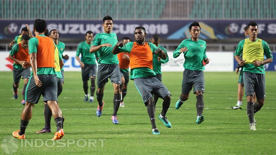 Timba Ilmu di Italia, Eks Arema Beri Petuah Indonesia untuk Final Piala ...