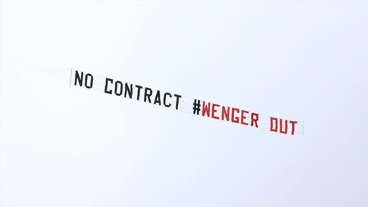 (VIDEO) Wenger In Wenger Out! Sama Seperti Timnya, Fans Arsenal Tak ...