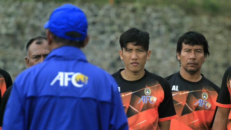 Eksodus Berlanjut, Ahmad Bustomi Resmi Tingglkan Arema FC - INDOSPORT