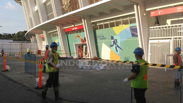 Area Pintu Masuk VIP Stadion GBK 'Dibongkar' - INDOSPORT