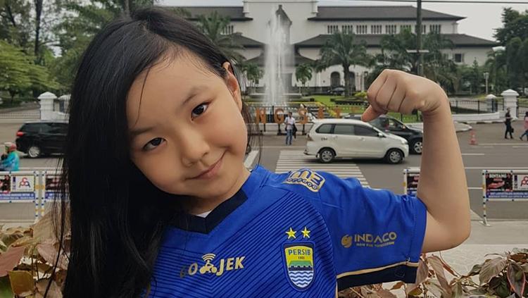 3 Suporter Perempuan Cilik di Liga 1 2019, Ada Bobotoh yang Mendunia ...
