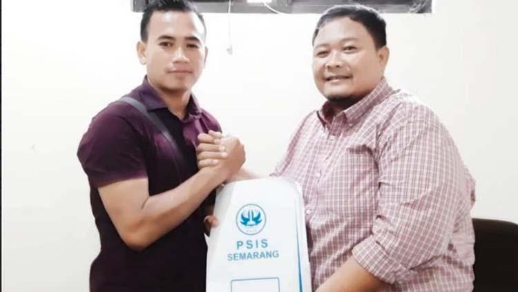PSIS Semarang Resmi Ikat Eks Kiper Persiwa Wamena - INDOSPORT PSIS Semarang Resmi Ikat Eks Kiper Persiwa Wamena - INDOSPORT