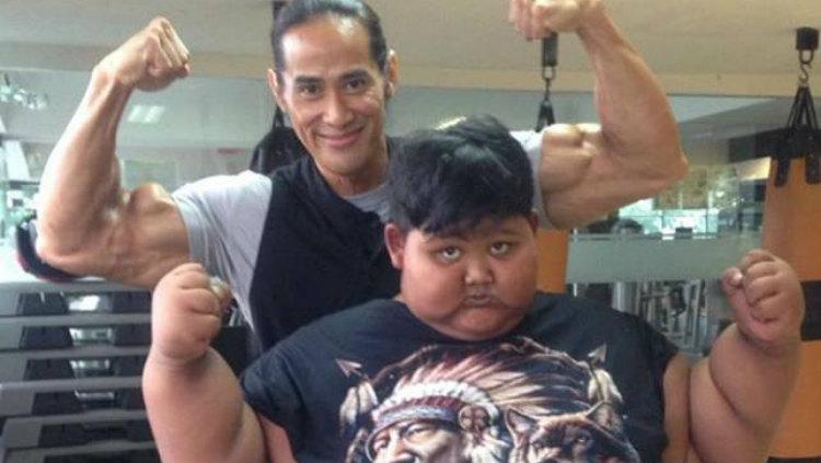 Dilatih Ade Rai, Aria Permana Mulai Tunjukkan Tubuh Ideal - INDOSPORT