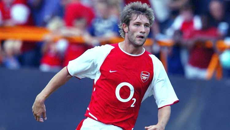 Kisah John Halls, Eks Wonderkid Arsenal yang Jadi Model Profesional ...