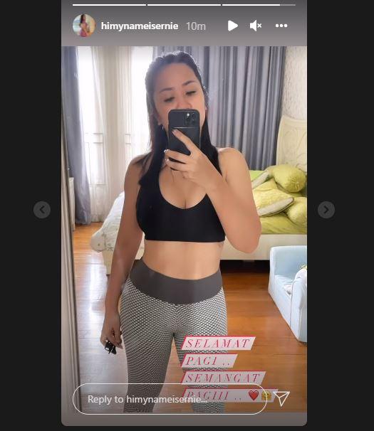 Sang 'Pemersatu Bangsa' Tante Ernie Pamer Perut Seksi, Siap Olahraga? - INDOSPORT