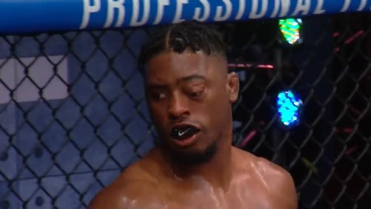 Petarung MMA Dilarikan ke Rumah Sakit Usai Matanya Tertonjok hingga ...