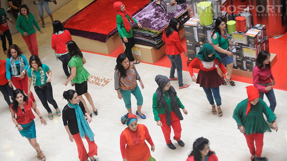 Dansa Sehat ala Universal Line Dance - INDOSPORT