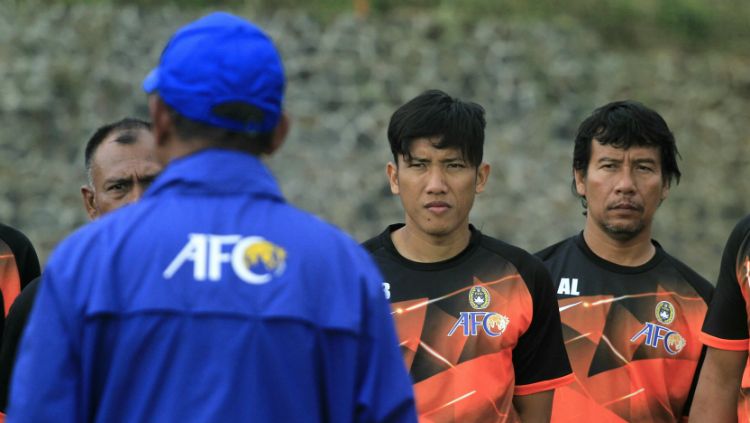 Eksodus Berlanjut, Ahmad Bustomi Resmi Tingglkan Arema FC - INDOSPORT