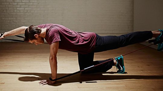 5 Gerakan Untuk Membentuk Otot dalam Waktu Singkat - INDOSPORT