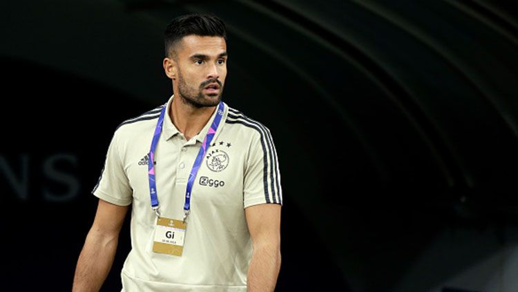 Kekasih Pemain Ajax Keturunan Indonesia Bintang Barcelona - INDOSPORT