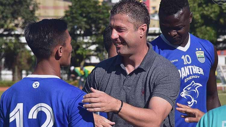 Resmi Dipecat, Ini 3 Pemain Kesayangan Miljan Radovic di Persib Bandung ...