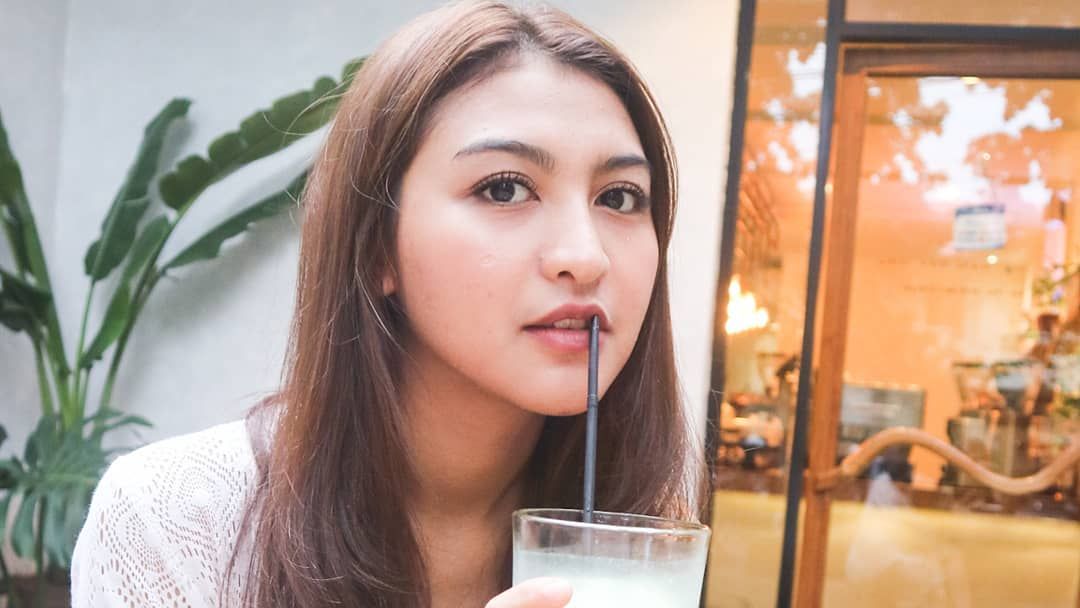 Lekuk Tubuh Pencuri Hati Raditya Dika Mentari Putri Novel Saat Menari Indosport