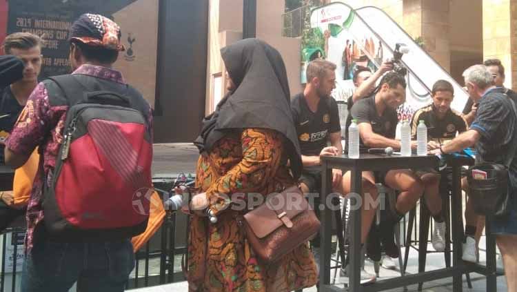 Batik dan Blankon Hiasi Meet and Greet Pemain Inter Milan di ICC 2019 ...