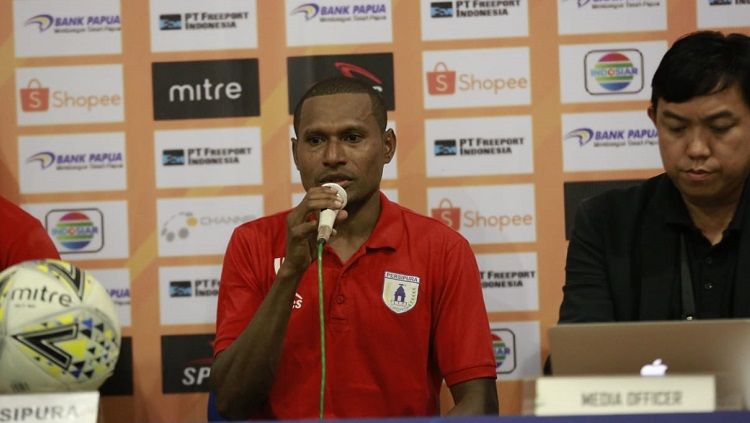 Berawal dari Sekolah Pertanian, Tinus Pae Nyaris ke Persib - INDOSPORT