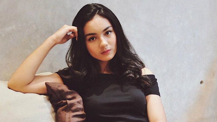 Aktris Cantik Ersya Aurelia Ternyata Jago Olahraga Selancar di Laut ...